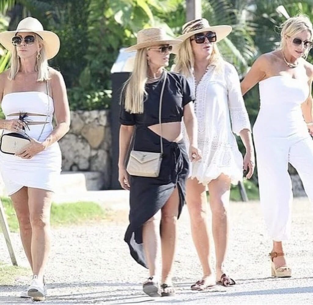 PHOTOS: Vicki Gunvalson Joins RHOC Cast on Season 17 Trip to Cancun!